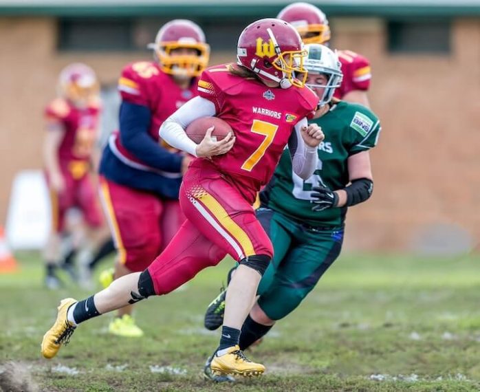 How to Hold a Football Correctly (When Running and Throwing)