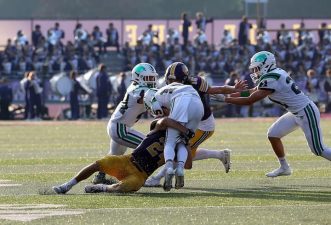 What is an Edge Rusher in Football? (Full Explanation)