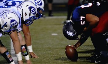 How to Snap a Football Correctly (8-Step Guide)