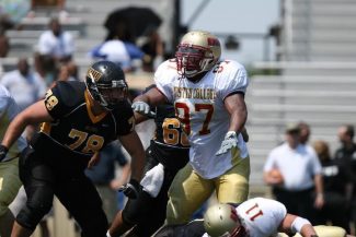 Offensive Line Positions in Football (All Roles Explained)